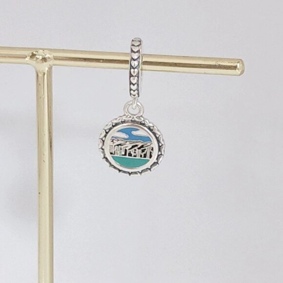 Pandora | Jewelry | Pandora Vancouver City In British Columbia Canada ...